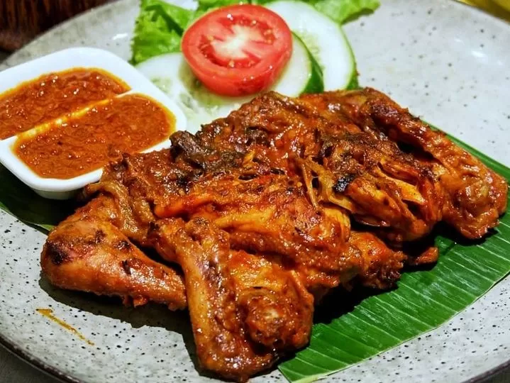 Resep Ayam Taliwang Pedas Khas Lombok, Bikin Nagih!